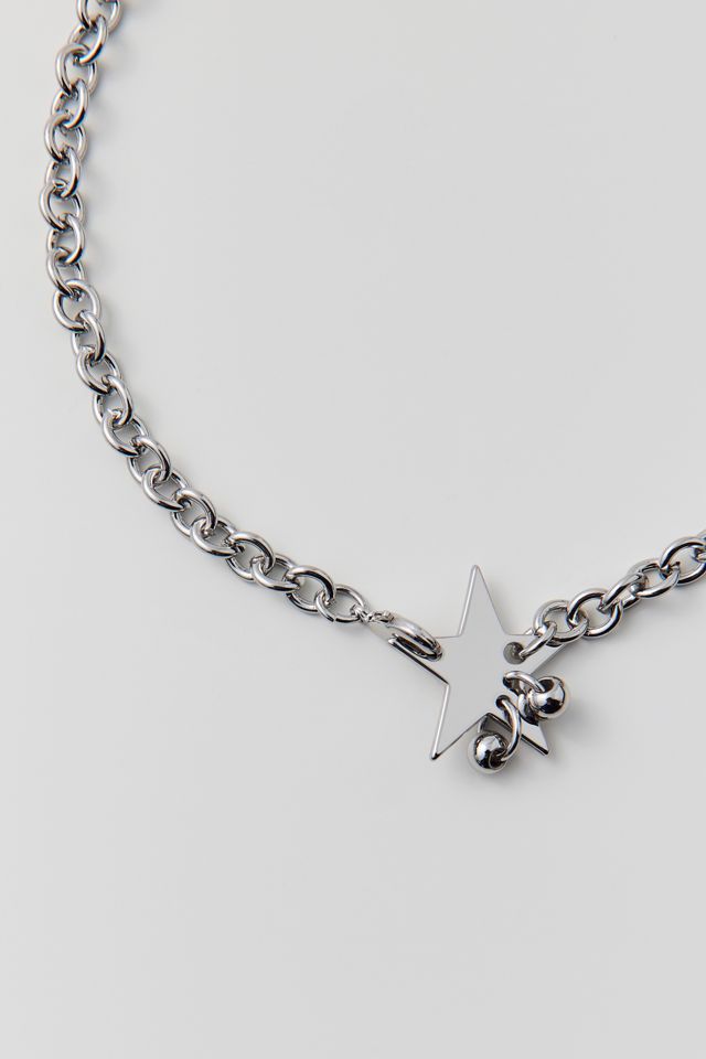 Pierced Star Chain Necklace | Urban Outfitters