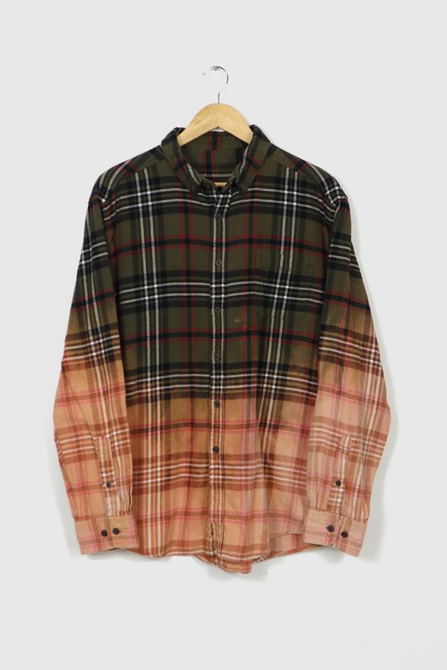 Vintage Bleached Green Plaid Flannel Button-Down Shirt | Urban Outfitters