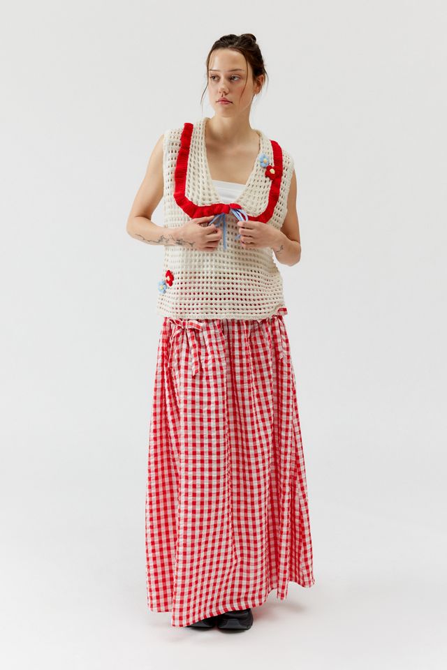 Neon Rose Rhea 3D Flower Crochet Sleeveless Top | Urban Outfitters