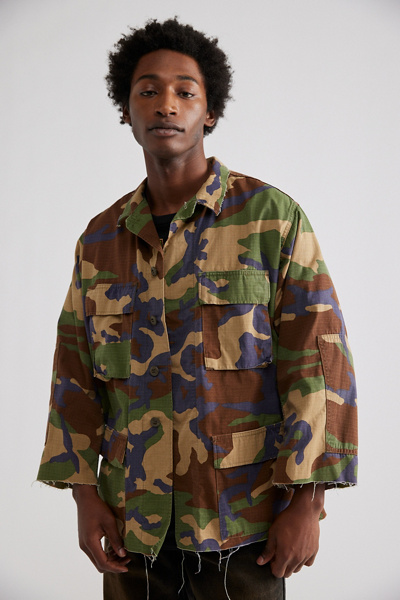 Urban Renewal Remade Raw Edge Camo Jacket | Urban Outfitters