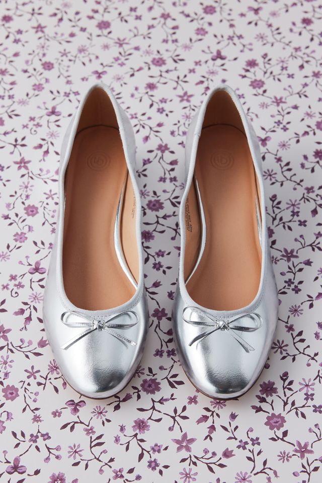 UO Sophia Ballet Block Heel | Urban Outfitters