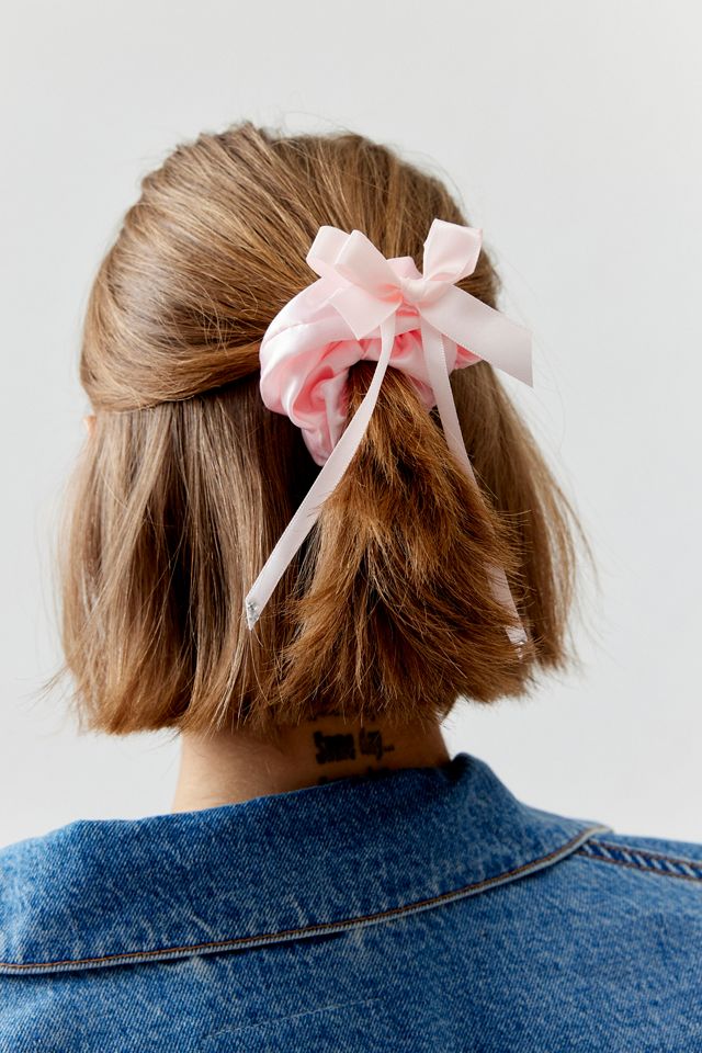 Emi Jay Big Darling Scrunchie | Urban Outfitters