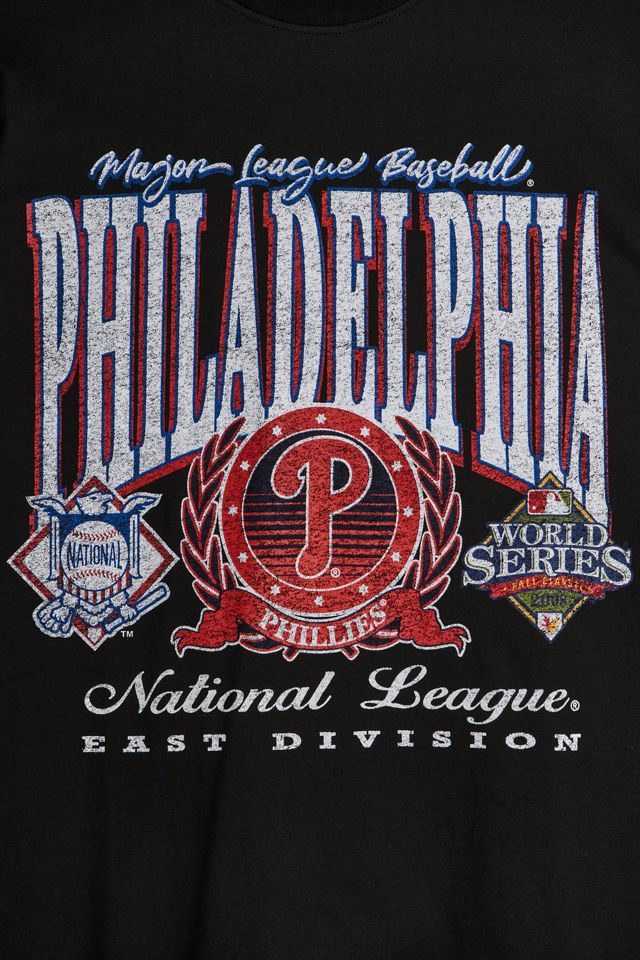 New Era Philadelphia Phillies Oversized Team Logo Graphic Tee | Urban ...