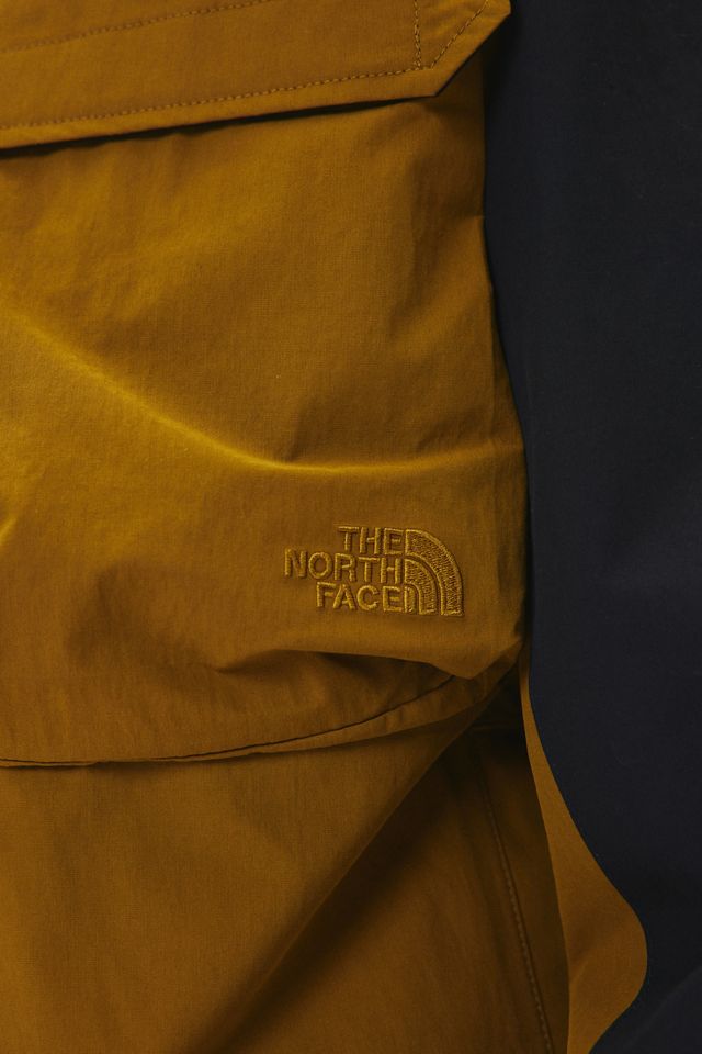 The North Face M66 Cargo Rain Jacket | Urban Outfitters