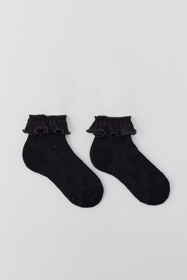 Pearl Ruffle Lace Crew Sock | Urban Outfitters