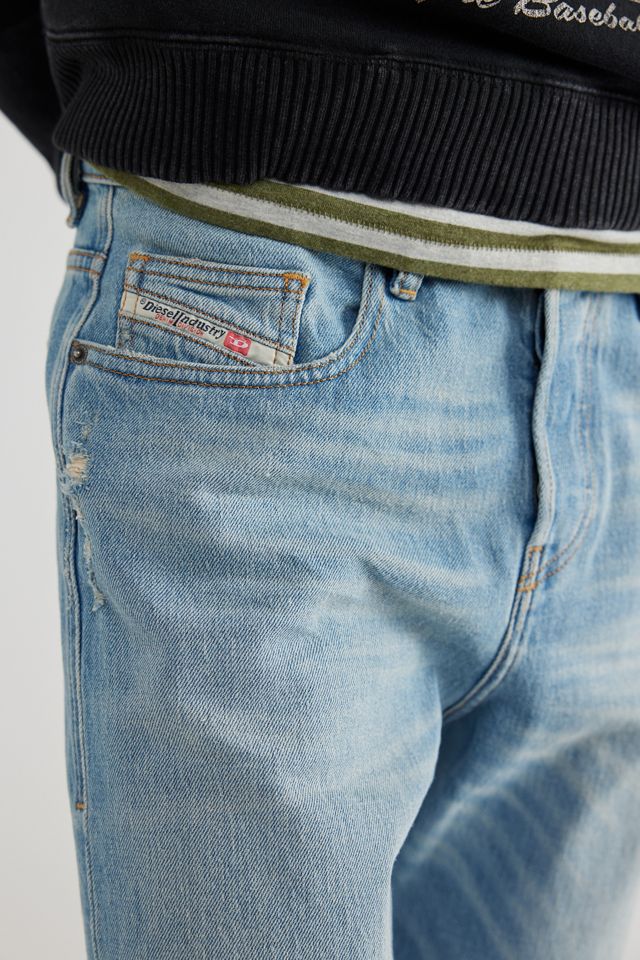 Diesel 2020 D-Viker Straight Leg Jean | Urban Outfitters