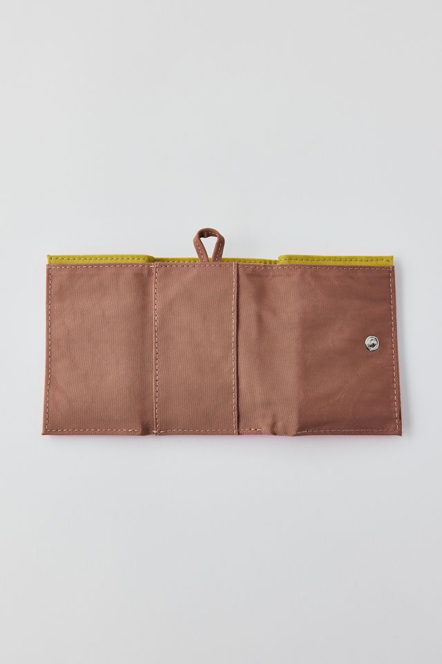BAGGU Nylon Snap Wallet | Urban Outfitters Canada