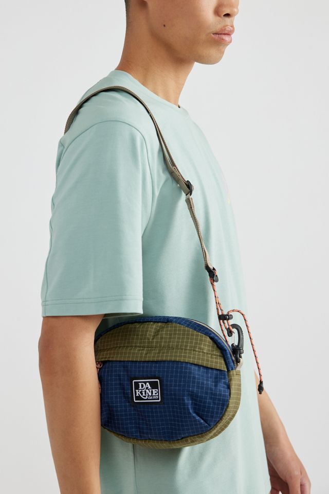 Dakine Joey Oval Crossbody Bag | Urban Outfitters
