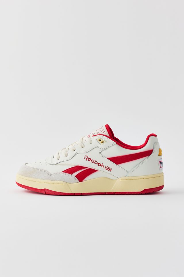 Reebok Women's BB 4000 II Sneaker | Urban Outfitters