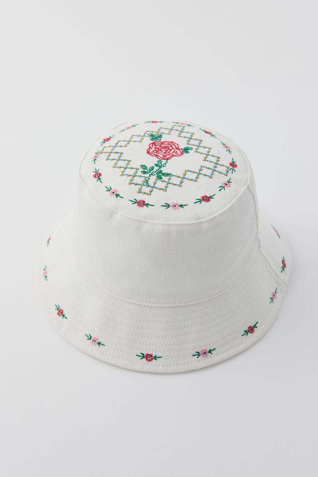 UO Embroidered Rose Bucket Hat | Urban Outfitters
