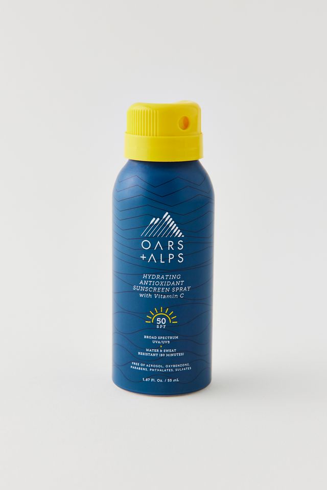 Oars & Alps Hydrating Antioxidant Sunscreen Spray | Urban Outfitters