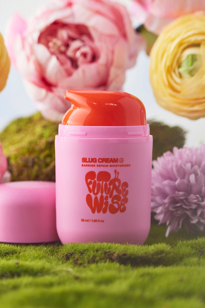 Futurewise Slug Cream Barrier Repair Moisturizer | Urban Outfitters