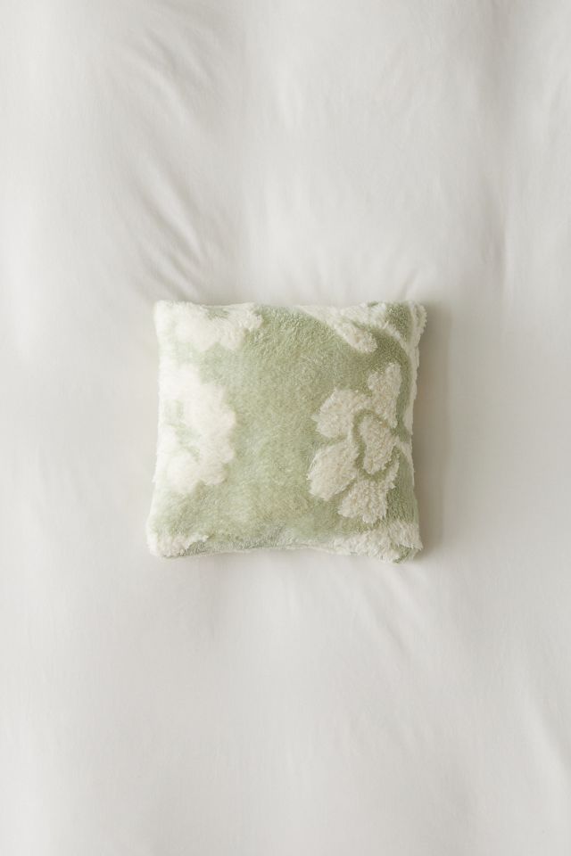 Jacquard Fleece Throw Blanket Urban Outfitters