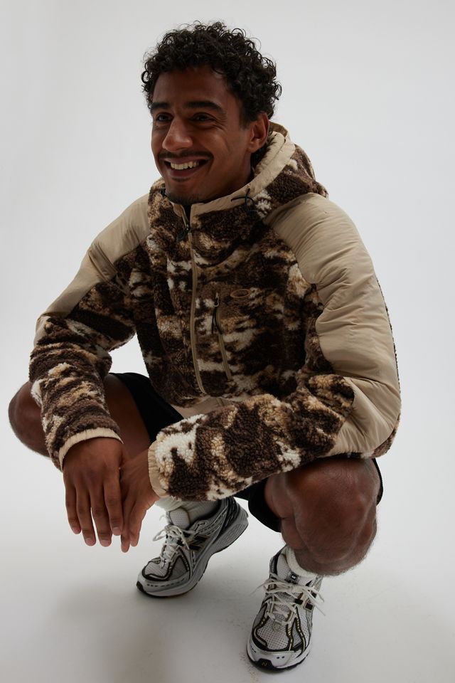Oakley Caribou Full-Zip Fleece Jacket | Urban Outfitters