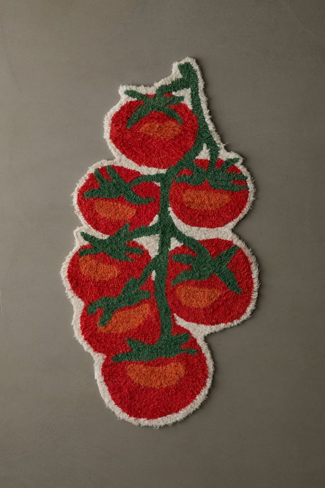 Shaped Tomato Vine Tufted Rug | Urban Outfitters