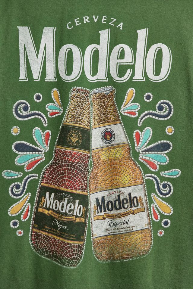 Modelo Cheers Short Sleeve Graphic Tee | Urban Outfitters