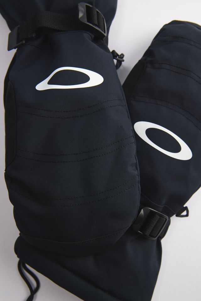 Oakley Powder Ridge Mitten | Urban Outfitters