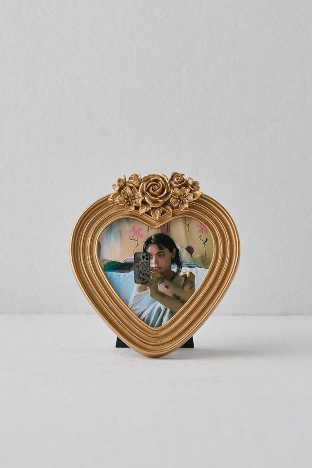 Rosette Heart Picture Frame | Urban Outfitters Canada
