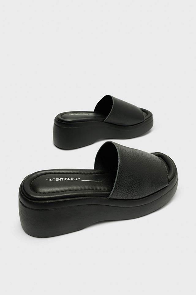 Intentionally Blank Essex Platform Sandal | Urban Outfitters