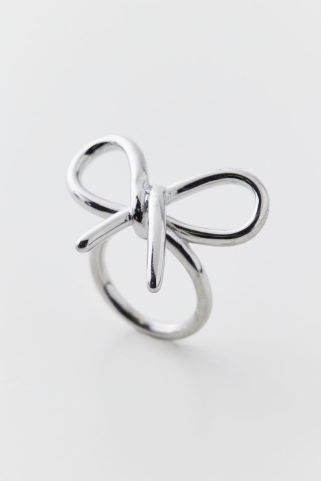 Statement Metal Bow Ring | Urban Outfitters