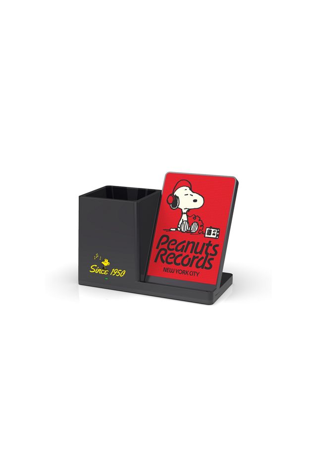 Peanuts Snoopy Wireless Charging Pen Holder | Urban Outfitters