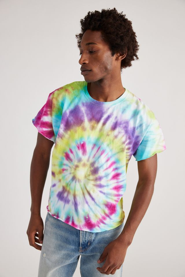 Urban Renewal Remade Tie-Dye Boxy Cropped Raw Cut Tee | Urban Outfitters