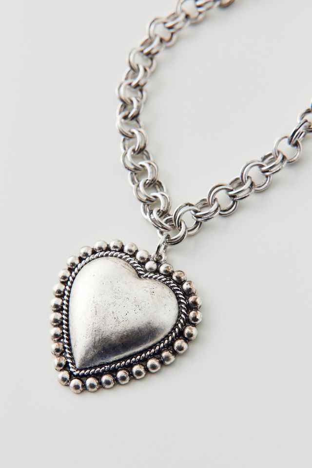 Heart Pendant Chain Necklace | Urban Outfitters