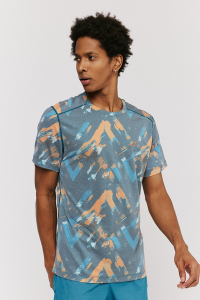 Ronhill Tech Golden Hour Tee | Urban Outfitters
