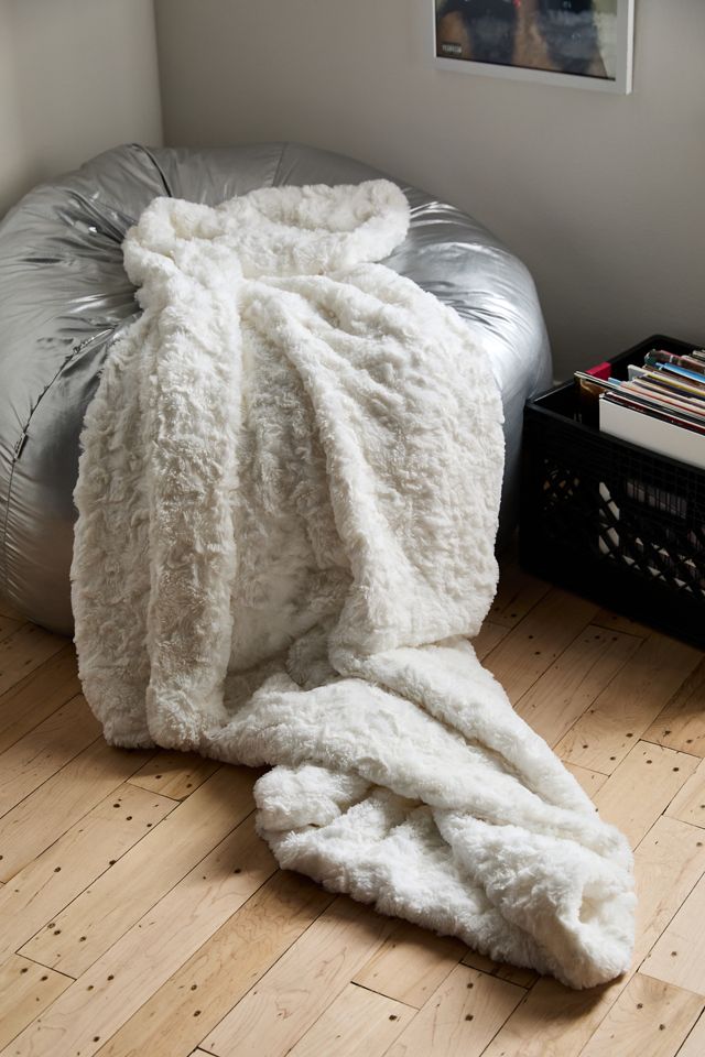 UGG Adalee Faux Fur Throw | Urban Outfitters