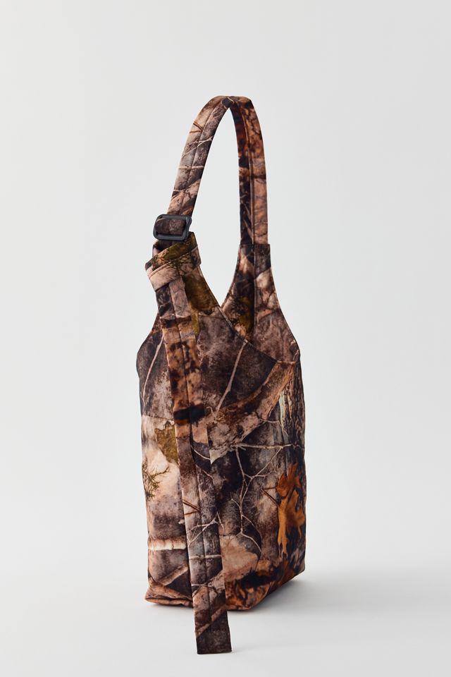 BAGGU Small Nylon Sling Bag | Urban Outfitters