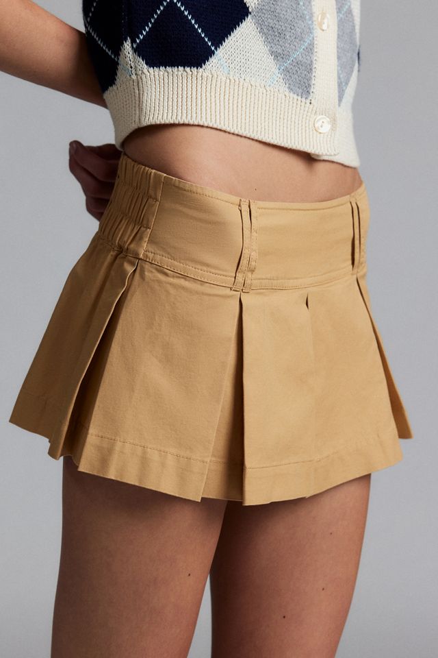Kimchi Blue Blaire Pleated Micro Short | Urban Outfitters