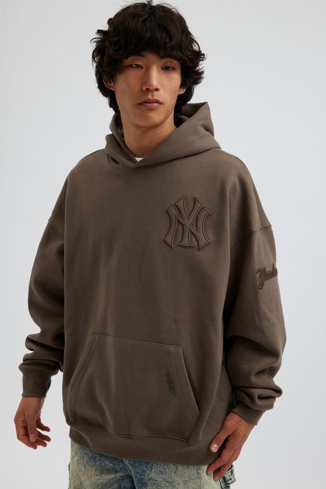 Pro Standard New York Yankees Drop Shoulder Hoodie Sweatshirt | Urban ...