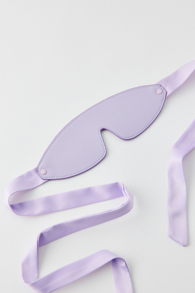 Bellesa Blindfold | Urban Outfitters