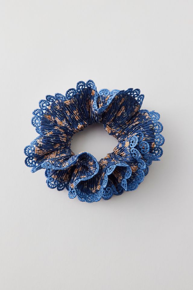 Ruffle Floral Crochet Scrunchie | Urban Outfitters