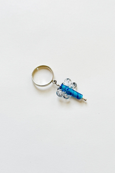 Blo_oberry Bug Dangle Ring | Urban Outfitters