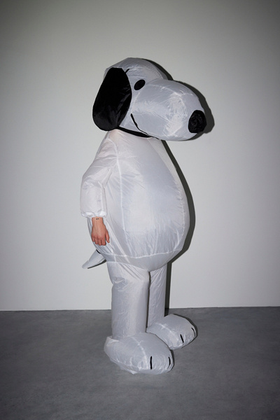 Peanuts Snoopy Inflatable Halloween Costume | Urban Outfitters