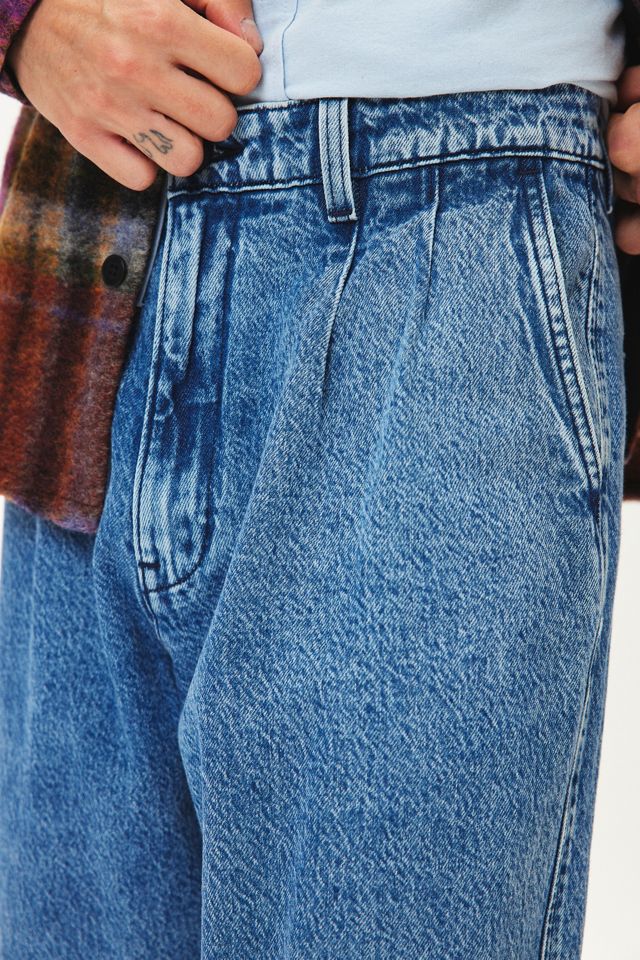 Levi's® XX Loose Straight Pleated Chino Jeans | Urban Outfitters