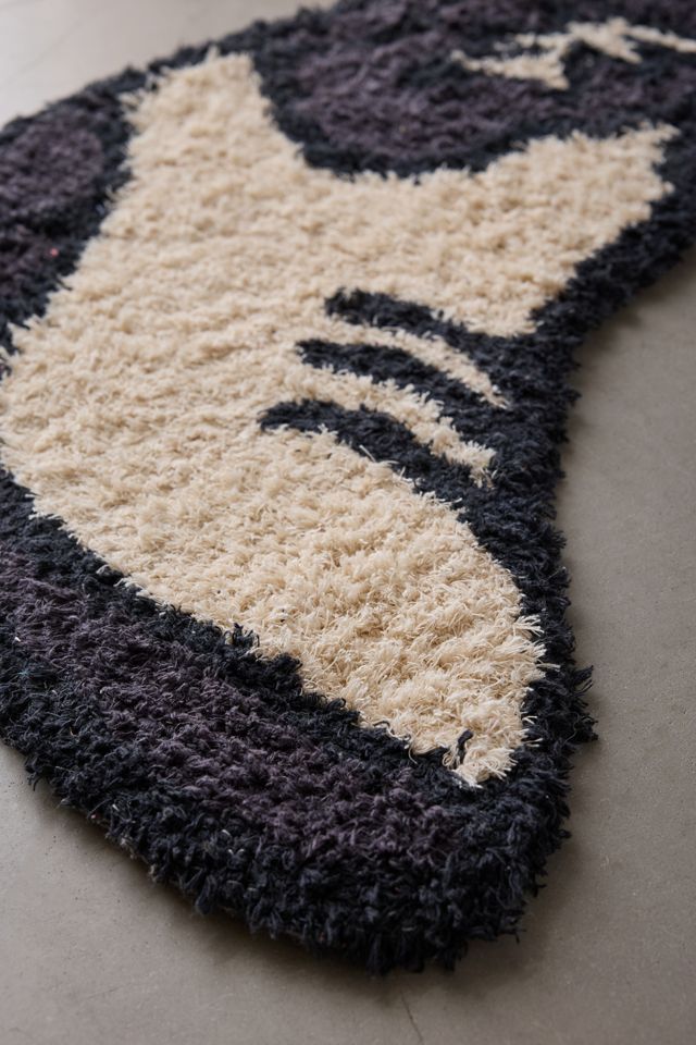 Cowboy Boot Tufted Rug | Urban Outfitters