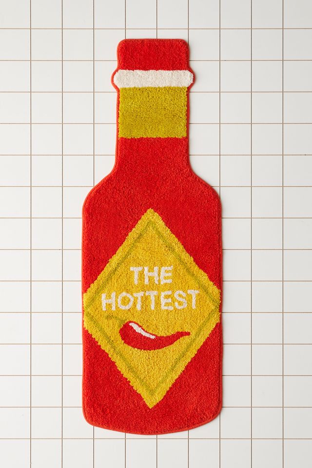 Hot Sauce Tufted Runner Rug | Urban Outfitters