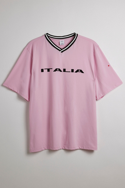 New Graphic Tees for Men | Urban Outfitters