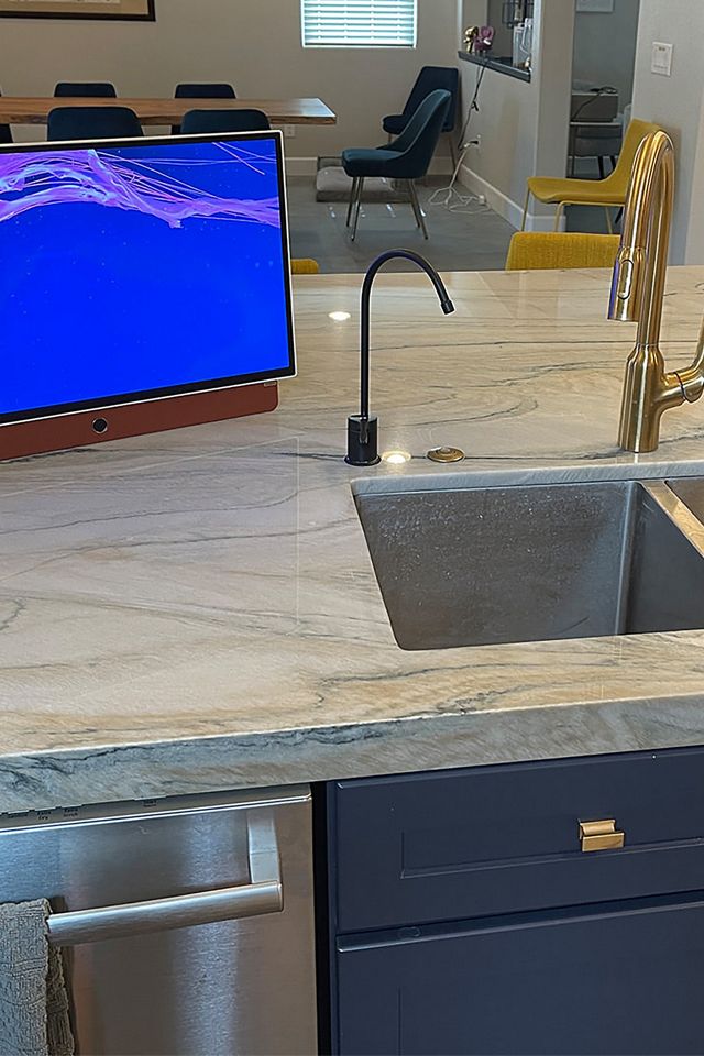 Skyworth P100 24" FHD Portable LED Display with Google TV | Urban ...