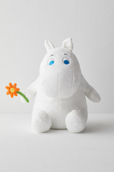 Moomin Moomintroll 14-Inch Plushie | Urban Outfitters Canada