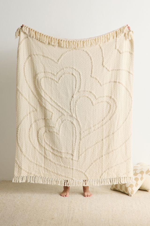 Heart Tufted Throw Blanket | Urban Outfitters