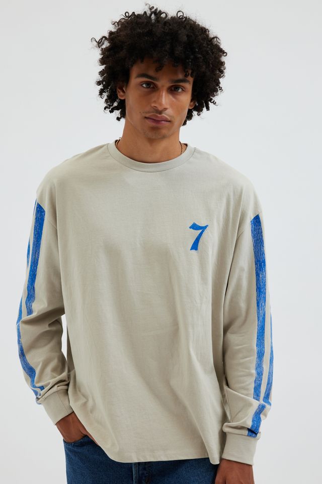 Number Seven Graphic Long Sleeve Tee | Urban Outfitters