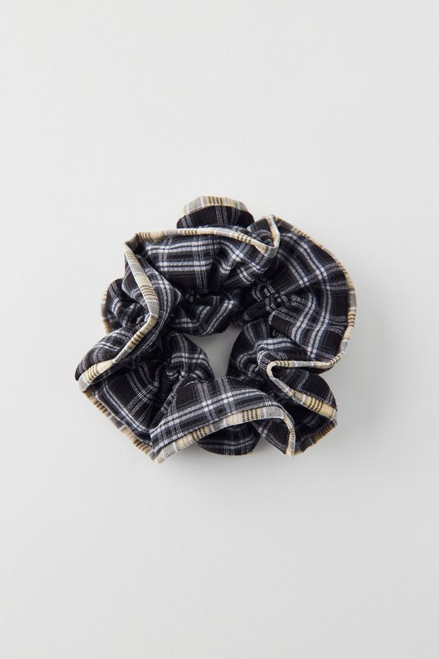 Plaid Ruffle Scrunchie | Urban Outfitters