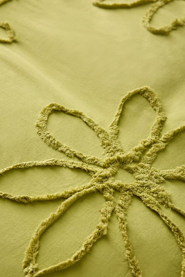 Daisy Tufted Core Duvet Cover | Urban Outfitters