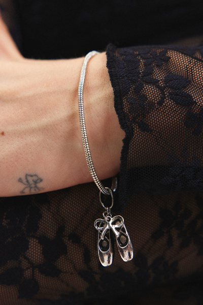 Kim Ballet Bow Charm Bracelet | Urban Outfitters Canada