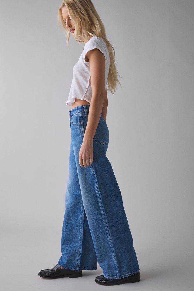 Wrangler Mid-Rise Wide Leg Jean | Urban Outfitters Wrangler Mid-Rise Wide Leg Jean | Urban Outfitters