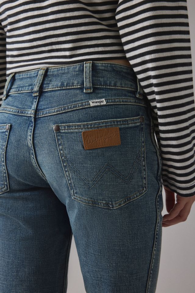 Wrangler Low-Rise Bootcut Jean | Urban Outfitters