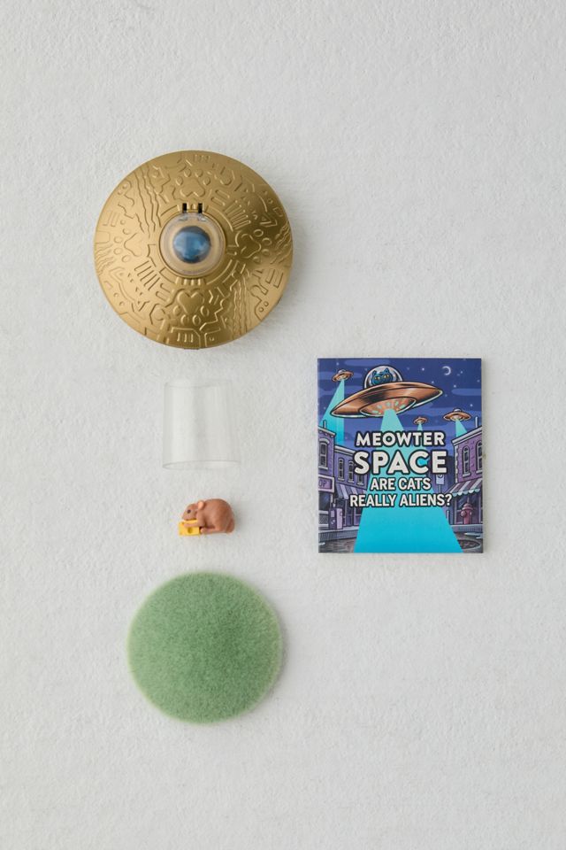 UFO Cat Invasion By Donald Lemke | Urban Outfitters